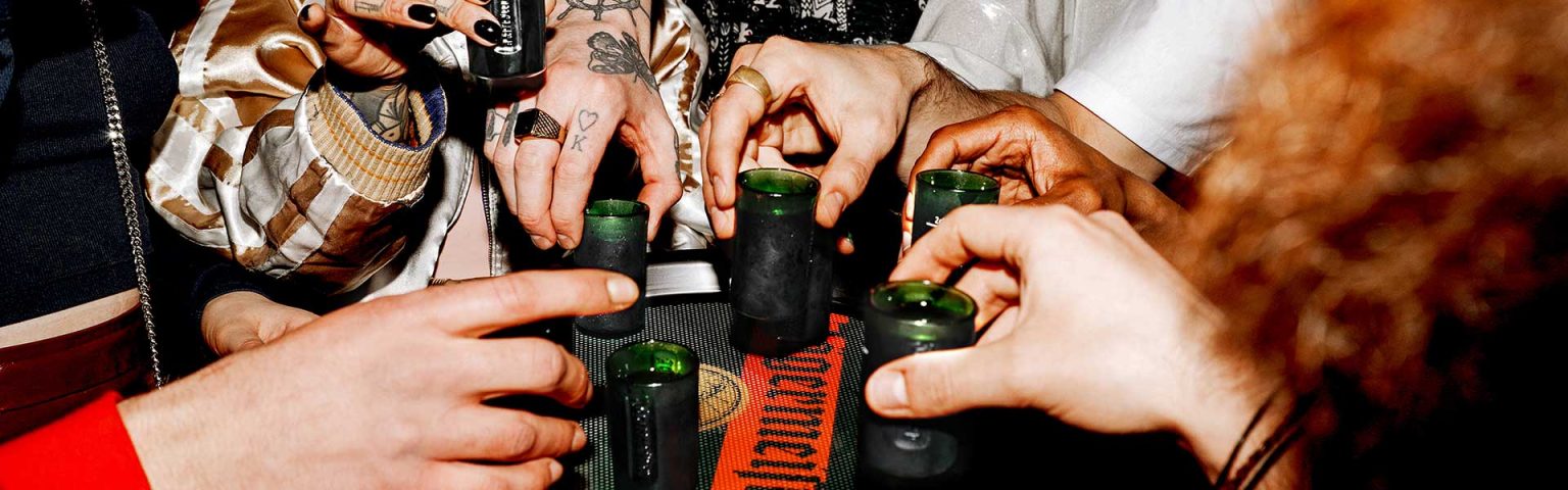 Party Kits - Προϊόντα - Jagermeister Shop